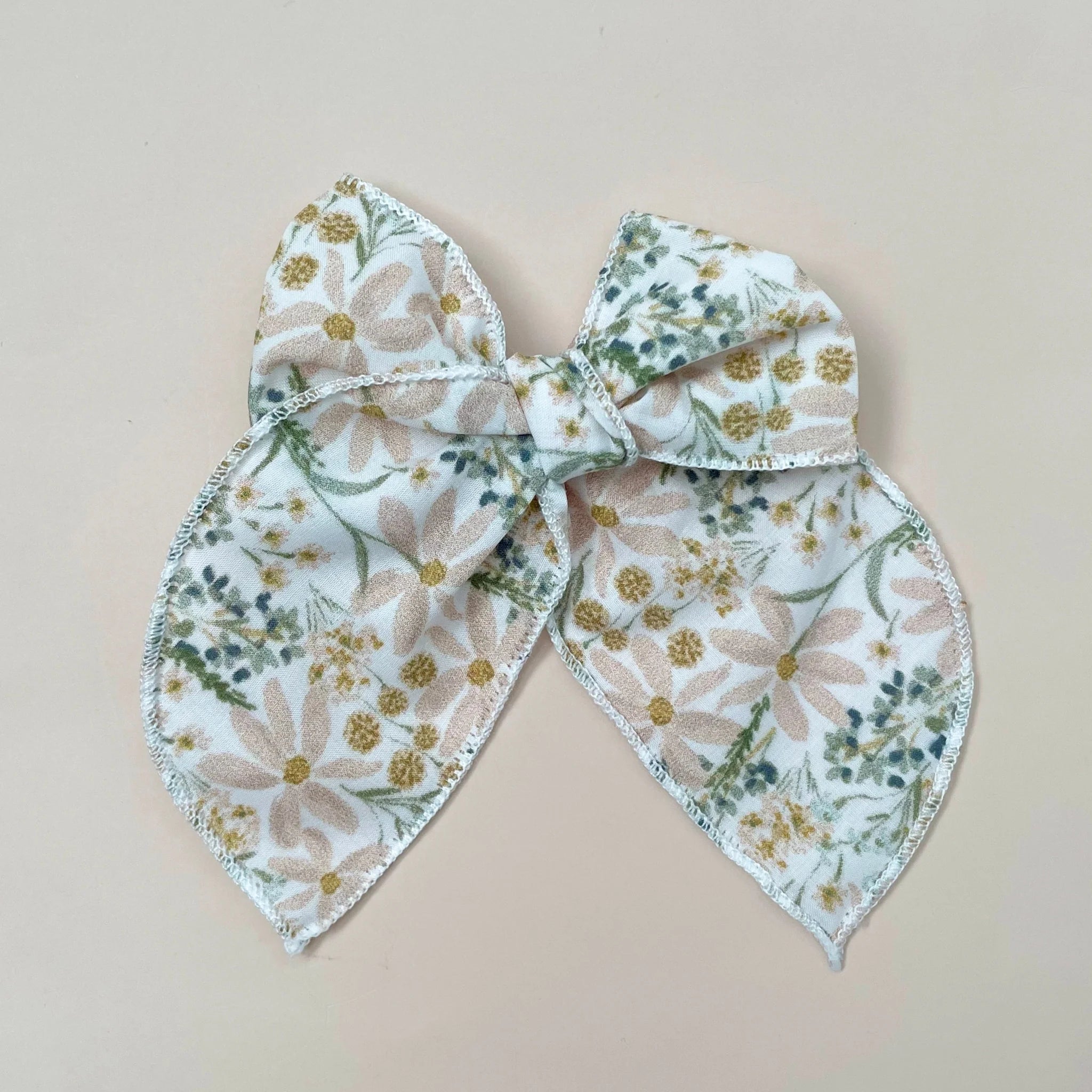 Daisy Dream Fable Bow – Baby Barn Boutique